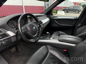 Pelēks BMW X5 2008 Rīga, ar dzinēja tilpumu 3.00 L un nobraukumu 229 tūkst. km par 8590 €, foto 15 vietnē AUTOMOTO.COM.LV