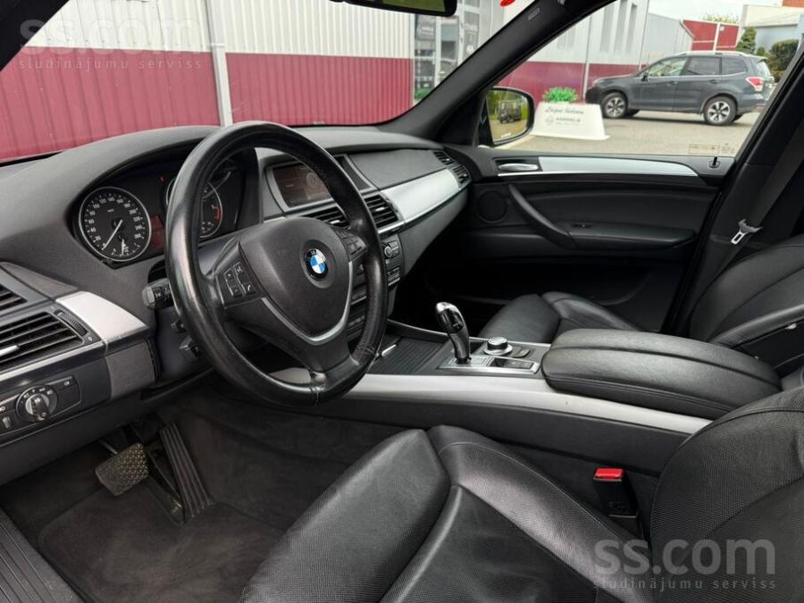 Pelēks BMW X5 2008 Rīga, ar dzinēja tilpumu 3.00 L un nobraukumu 229 tūkst. km par 8590 €, foto 15 vietnē AUTOMOTO.COM.LV