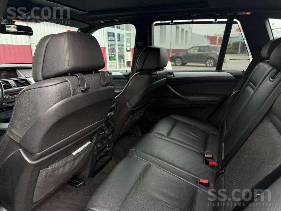 Pelēks BMW X5 2008 Rīga, ar dzinēja tilpumu 3.00 L un nobraukumu 229 tūkst. km par 8590 €, foto 16 vietnē AUTOMOTO.COM.LV