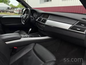 Pelēks BMW X5 2008 Rīga, ar dzinēja tilpumu 3.00 L un nobraukumu 229 tūkst. km par 8590 €, foto 18 vietnē AUTOMOTO.COM.LV