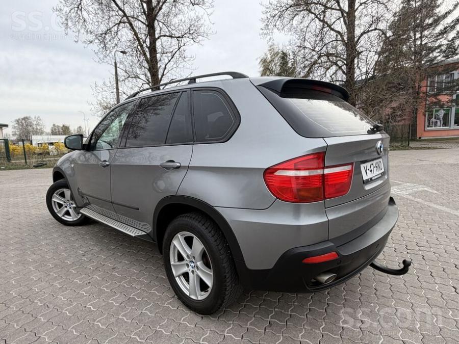 Grey BMW X5 2008 in Riga, with an engine capacity of 3.00 L and mileage of 0 thousand km for 7900 €, photo 9 on AUTOMOTO.COM.LV