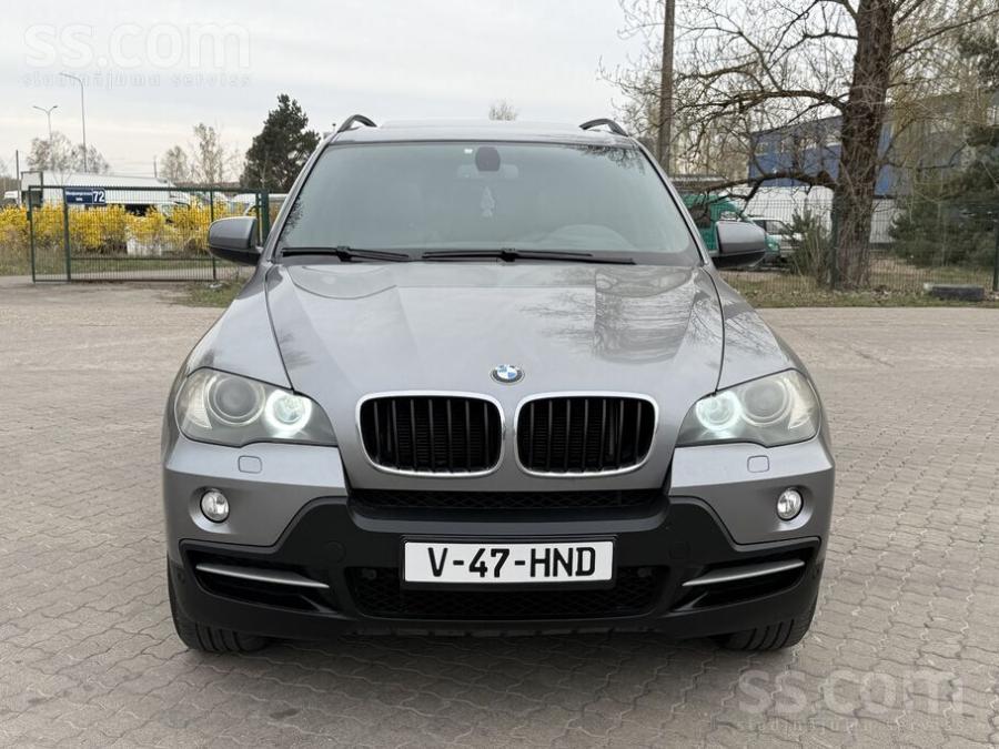 Grey BMW X5 2008 in Riga, with an engine capacity of 3.00 L and mileage of 0 thousand km for 7900 €, photo 12 on AUTOMOTO.COM.LV