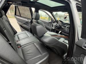 Grey BMW X5 2008 in Riga, with an engine capacity of 3.00 L and mileage of 0 thousand km for 7900 €, photo 15 on AUTOMOTO.COM.LV