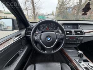 Grey BMW X5 2008 in Riga, with an engine capacity of 3.00 L and mileage of 0 thousand km for 7900 €, photo 17 on AUTOMOTO.COM.LV