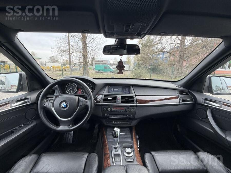 Grey BMW X5 2008 in Riga, with an engine capacity of 3.00 L and mileage of 0 thousand km for 7900 €, photo 18 on AUTOMOTO.COM.LV