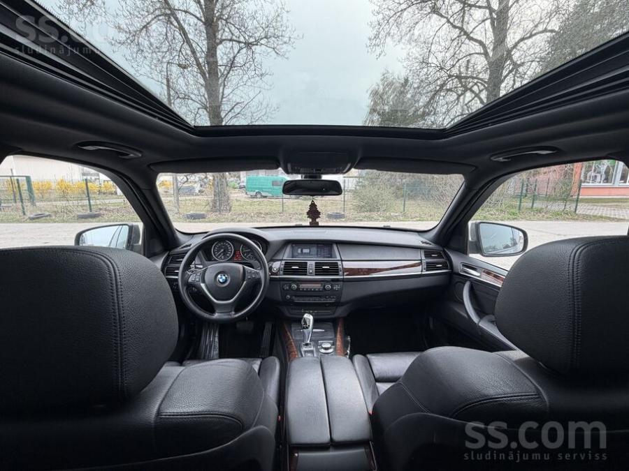 Grey BMW X5 2008 in Riga, with an engine capacity of 3.00 L and mileage of 0 thousand km for 7900 €, photo 23 on AUTOMOTO.COM.LV