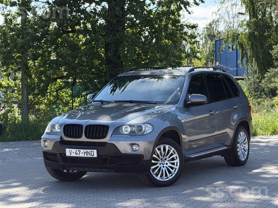 Grey BMW X5 2008 in Riga, with an engine capacity of 3.00 L and mileage of 0 thousand km for 7850 €, photo 1 on AUTOMOTO.COM.LV