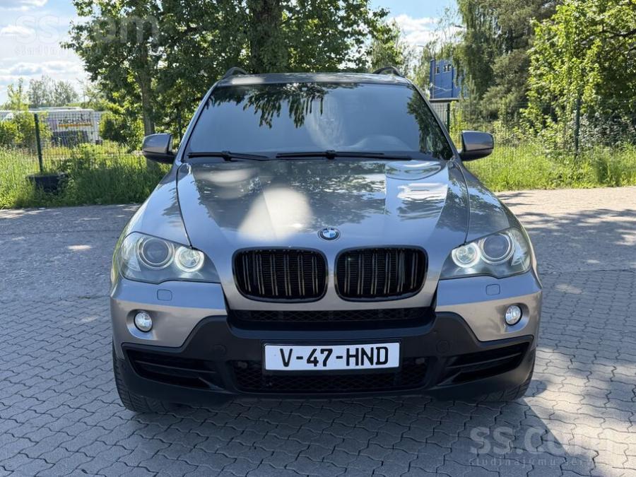 Grey BMW X5 2008 in Riga, with an engine capacity of 3.00 L and mileage of 0 thousand km for 7850 €, photo 3 on AUTOMOTO.COM.LV