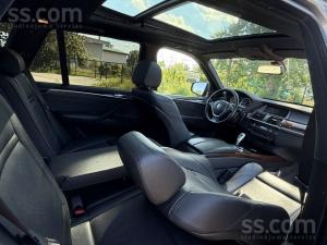 Grey BMW X5 2008 in Riga, with an engine capacity of 3.00 L and mileage of 0 thousand km for 7850 €, photo 16 on AUTOMOTO.COM.LV