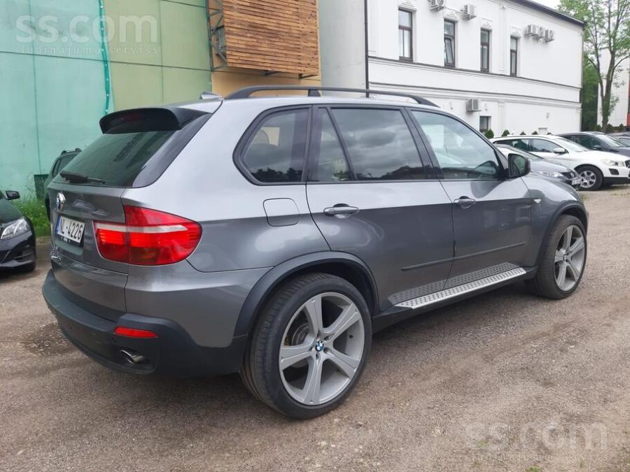 Grey BMW X5 2008 in Daugavpils, with an engine capacity of 3.00 L and mileage of 0 thousand km for 9550 €, photo 5 on AUTOMOTO.COM.LV