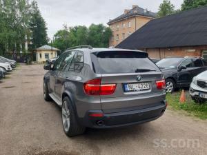 Grey BMW X5 2008 in Daugavpils, with an engine capacity of 3.00 L and mileage of 0 thousand km for 9550 €, photo 9 on AUTOMOTO.COM.LV