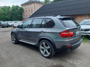 Grey BMW X5 2008 in Daugavpils, with an engine capacity of 3.00 L and mileage of 0 thousand km for 9550 €, photo 10 on AUTOMOTO.COM.LV