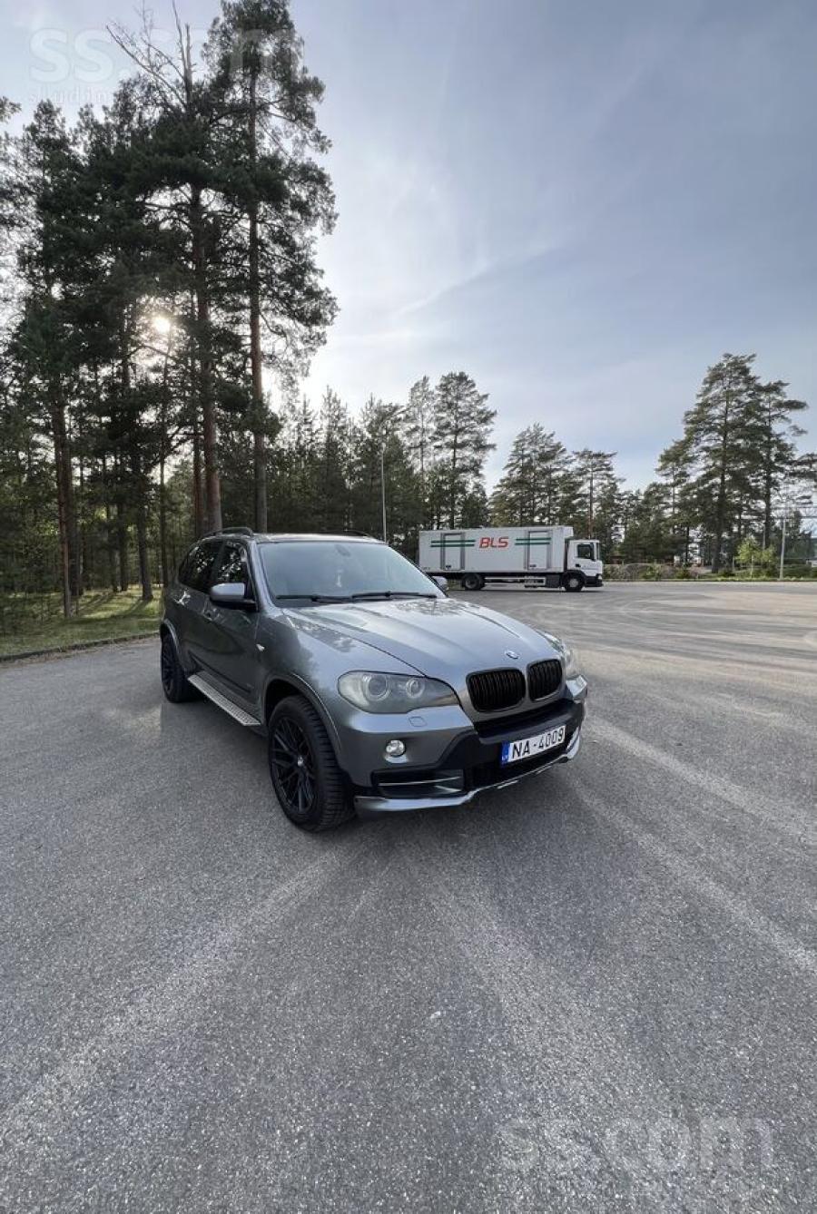 Pelēks BMW X5 2008 Rīga, ar dzinēja tilpumu 3.00 L un nobraukumu 538 tūkst. km par 7900 €, foto 1 vietnē AUTOMOTO.COM.LV