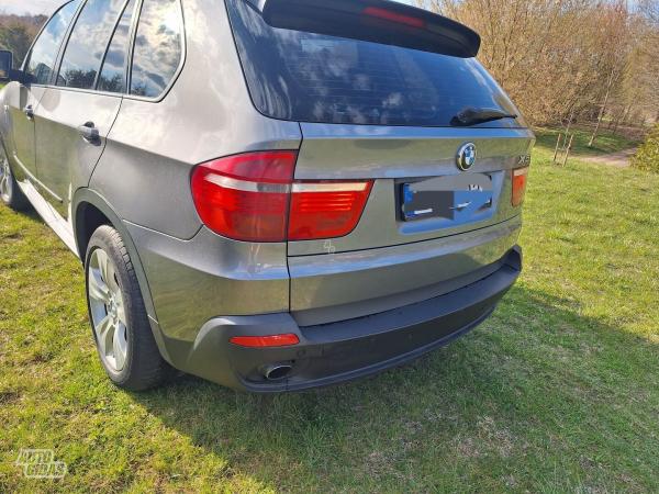 Pelēks BMW X5 2008 Viļņa, ar dzinēja tilpumu 3.00 L un nobraukumu 373 tūkst. km par 8000 €, foto 8 vietnē AUTOMOTO.COM.LV