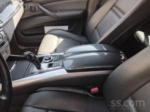 Grey BMW X5 2008 in Riga, with an engine capacity of 3.00 L and mileage of 178 thousand km for 11500 €, photo 5 on AUTOMOTO.COM.LV