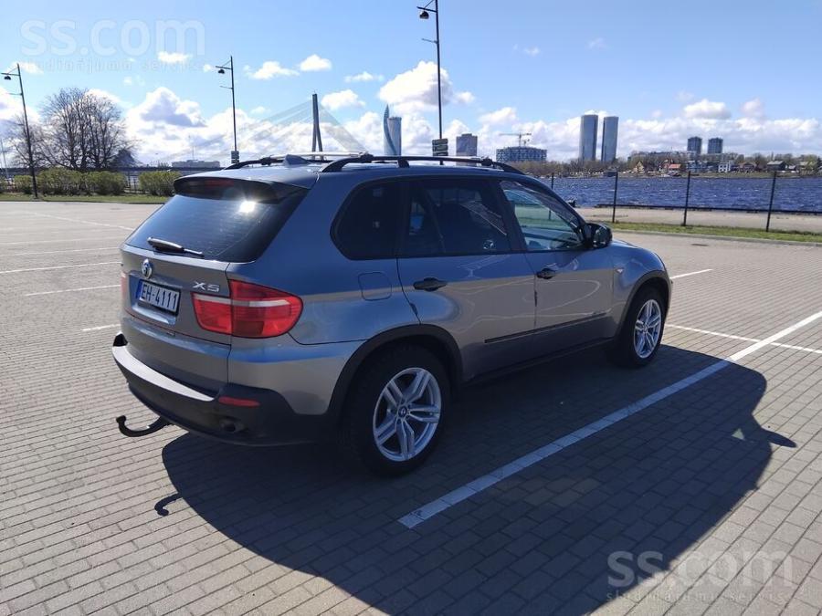 Grey BMW X5 2008 in Riga, with an engine capacity of 3.00 L and mileage of 178 thousand km for 11500 €, photo 8 on AUTOMOTO.COM.LV