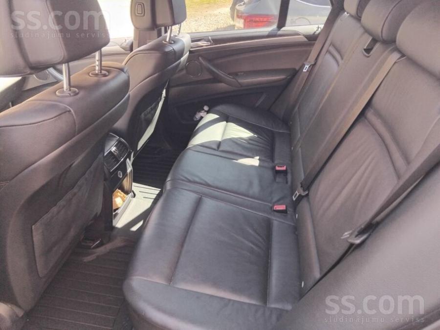 Grey BMW X5 2008 in Riga, with an engine capacity of 3.00 L and mileage of 178 thousand km for 11500 €, photo 11 on AUTOMOTO.COM.LV