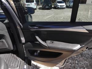 Grey BMW X5 2008 in Riga, with an engine capacity of 3.00 L and mileage of 178 thousand km for 11500 €, photo 14 on AUTOMOTO.COM.LV