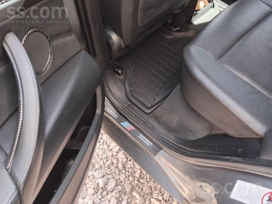 Grey BMW X5 2008 in Riga, with an engine capacity of 3.00 L and mileage of 178 thousand km for 11500 €, photo 20 on AUTOMOTO.COM.LV