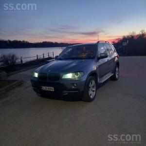 Grey BMW X5 2008 in Riga, with an engine capacity of 3.00 L and mileage of 367 thousand km for 7888 €, photo 4 on AUTOMOTO.COM.LV