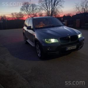Grey BMW X5 2008 in Riga, with an engine capacity of 3.00 L and mileage of 367 thousand km for 7888 €, photo 5 on AUTOMOTO.COM.LV