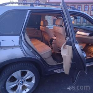 Grey BMW X5 2008 in Riga, with an engine capacity of 3.00 L and mileage of 367 thousand km for 7888 €, photo 13 on AUTOMOTO.COM.LV