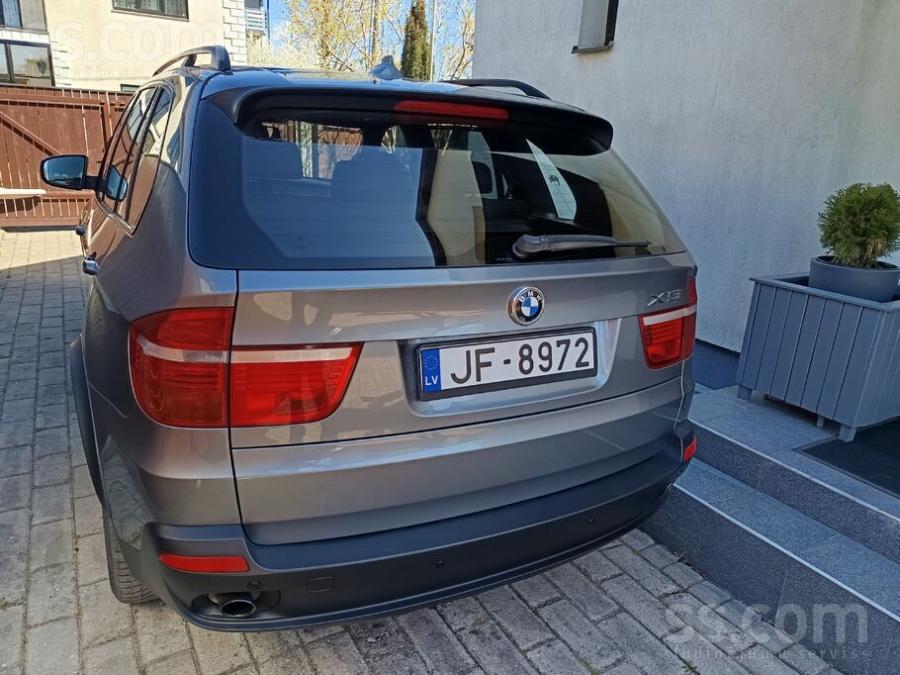 Pelēks BMW X5 2008 Rīga, ar dzinēja tilpumu 3.00 L un nobraukumu 228 tūkst. km par 8500 €, foto 4 vietnē AUTOMOTO.COM.LV