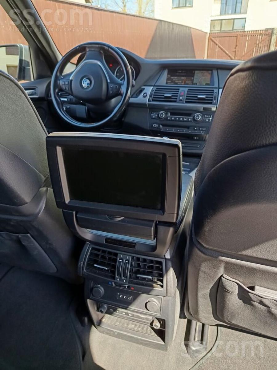 Pelēks BMW X5 2008 Rīga, ar dzinēja tilpumu 3.00 L un nobraukumu 228 tūkst. km par 8500 €, foto 7 vietnē AUTOMOTO.COM.LV