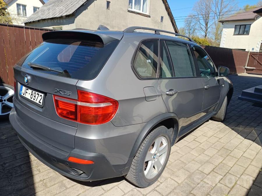 Pelēks BMW X5 2008 Rīga, ar dzinēja tilpumu 3.00 L un nobraukumu 228 tūkst. km par 8500 €, foto 10 vietnē AUTOMOTO.COM.LV