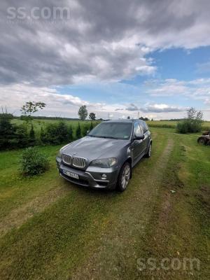Grey BMW X5 2008 in Riga, with an engine capacity of 3.00 L and mileage of 431 thousand km for 7000 €, photo  on AUTOMOTO.COM.LV