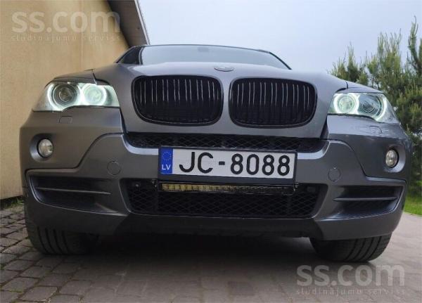 Grey BMW X5 2008 in Talsi, with an engine capacity of 3.00 L and mileage of 287 thousand km for 9500 €, photo 8 on AUTOMOTO.COM.LV