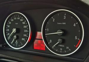 Grey BMW X5 2008 in Riga, with an engine capacity of 3.00 L and mileage of 262 thousand km for 13100 €, photo 16 on AUTOMOTO.COM.LV