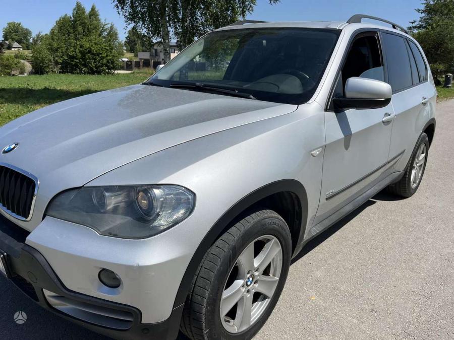 Pelēks BMW X5 2008 Plungė, ar dzinēja tilpumu 2.99 L un nobraukumu 285 tūkst. km par 5700 €, foto 1 vietnē AUTOMOTO.COM.LV