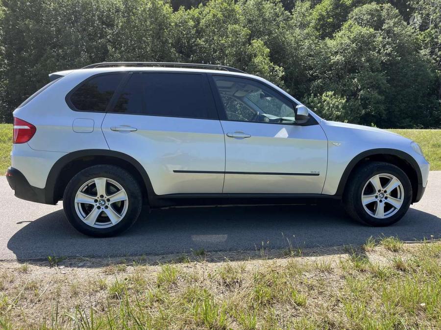Pelēks BMW X5 2008 Plungė, ar dzinēja tilpumu 2.99 L un nobraukumu 285 tūkst. km par 5700 €, foto 8 vietnē AUTOMOTO.COM.LV