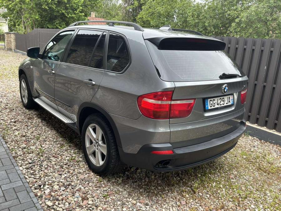 Grey BMW X5 2008 in Marijampole, with an engine capacity of 2.99 L and mileage of 285 thousand km for 5900 €, photo 4 on AUTOMOTO.COM.LV