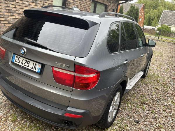 Grey BMW X5 2008 in Marijampole, with an engine capacity of 2.99 L and mileage of 285 thousand km for 5900 €, photo 6 on AUTOMOTO.COM.LV