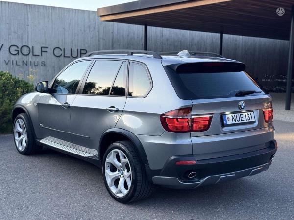 Grey BMW X5 2008 in Vilnius, with an engine capacity of 2.99 L and mileage of 311 thousand km for 10550 €, photo 5 on AUTOMOTO.COM.LV