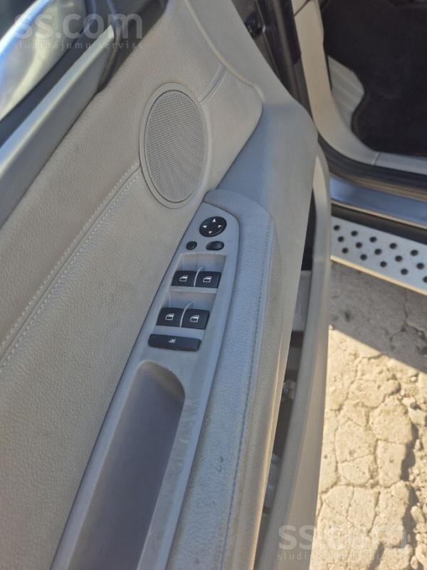 Pelēks BMW X5 2008 Rīga, ar dzinēja tilpumu 3.50 L un nobraukumu 300 tūkst. km par 6499 €, foto 10 vietnē AUTOMOTO.COM.LV