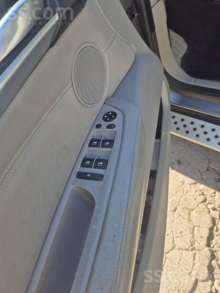 Grey BMW X5 2008 in Riga, with an engine capacity of 3.50 L and mileage of 300 thousand km for 6499 €, photo 11 on AUTOMOTO.COM.LV