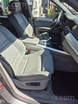 Grey BMW X5 2008 in Riga, with an engine capacity of 3.50 L and mileage of 300 thousand km for 6499 €, photo 12 on AUTOMOTO.COM.LV