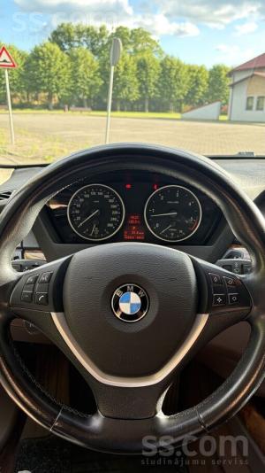 Pelēks BMW X5 2008 Ogre, ar dzinēja tilpumu 3.00 L un nobraukumu 265 tūkst. km par 8800 €, foto 6 vietnē AUTOMOTO.COM.LV