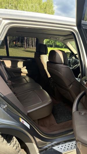 Pelēks BMW X5 2008 Ogre, ar dzinēja tilpumu 3.00 L un nobraukumu 265 tūkst. km par 8800 €, foto 9 vietnē AUTOMOTO.COM.LV