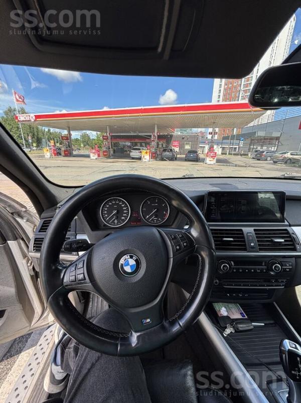 Pelēks BMW X5 2008 Rīga, ar dzinēja tilpumu 3.00 L un nobraukumu 448 tūkst. km par 5500 €, foto 1 vietnē AUTOMOTO.COM.LV