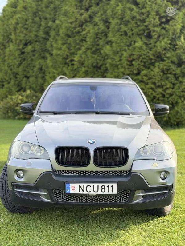Grey BMW X5 2008 in Vilnius, with an engine capacity of 2.99 L and mileage of 371 thousand km for 6200 €, photo 3 on AUTOMOTO.COM.LV