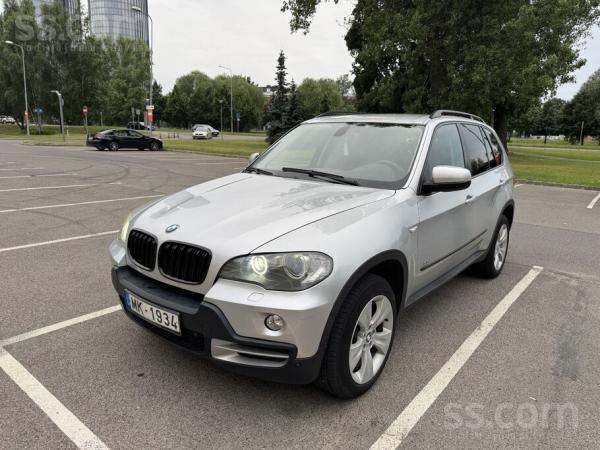 Pelēks BMW X5 2008 Rīga, ar dzinēja tilpumu 3.00 L un nobraukumu 0 tūkst. km par 7800 €, foto 1 vietnē AUTOMOTO.COM.LV