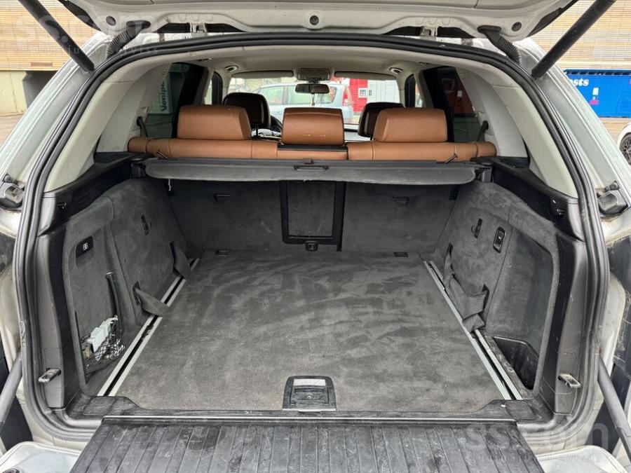 Grey BMW X5 2008 in Riga, with an engine capacity of 3.00 L and mileage of 0 thousand km for 7800 €, photo 8 on AUTOMOTO.COM.LV