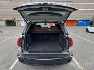 Grey BMW X5 2008 in Riga, with an engine capacity of 3.00 L and mileage of 0 thousand km for 7800 €, photo 9 on AUTOMOTO.COM.LV
