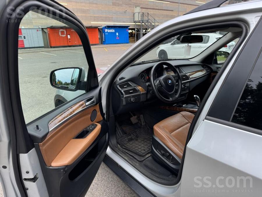 Grey BMW X5 2008 in Riga, with an engine capacity of 3.00 L and mileage of 0 thousand km for 7800 €, photo 11 on AUTOMOTO.COM.LV