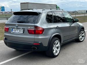 Grey BMW X5 2008 in Kaunas, with an engine capacity of 4.80 L and mileage of 326 thousand km for 5650 €, photo 15 on AUTOMOTO.COM.LV