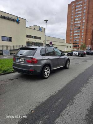 Grey BMW X5 2008 in Tallinn, with an engine capacity of 3.00 L and mileage of 278 thousand km for 7200 €, photo 9 on AUTOMOTO.COM.LV